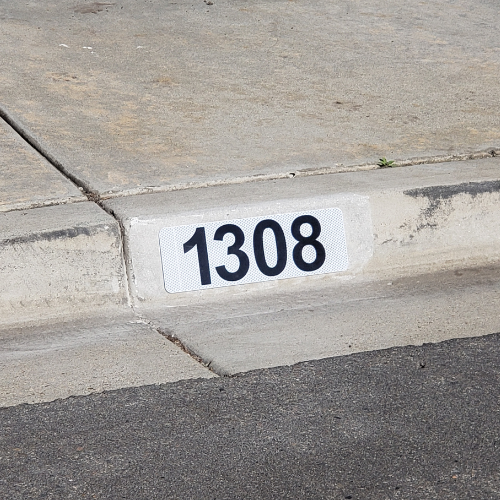 Easy Street Numbers! - Custom Made 3M Reflective Curb Address Signs